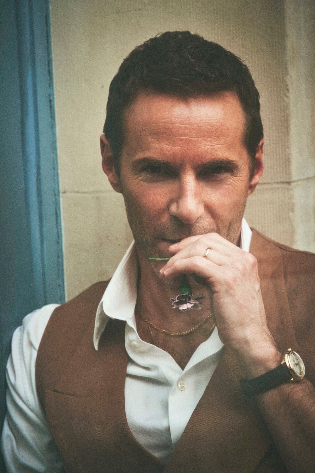 The Curious Case of Actor Alessandro Nivola - Mr Feelgood